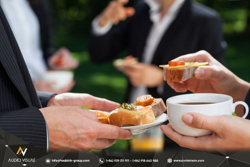 Why attend a conference and what to know beforehand?