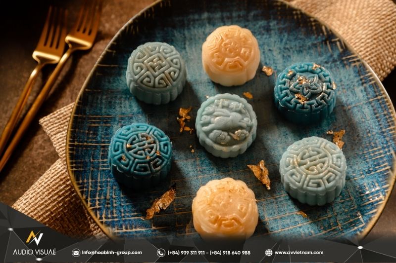 What to Know About the Autumn Festival Moon Cake