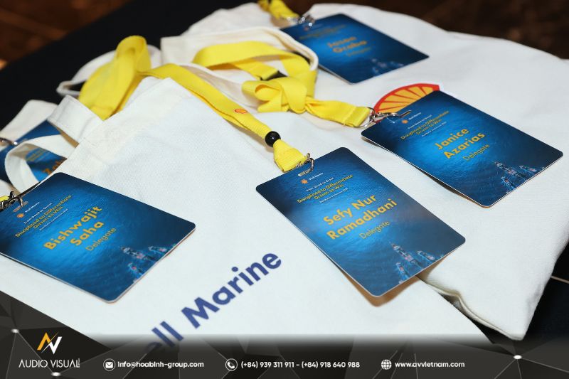 How are conference badges designed and truly effective?